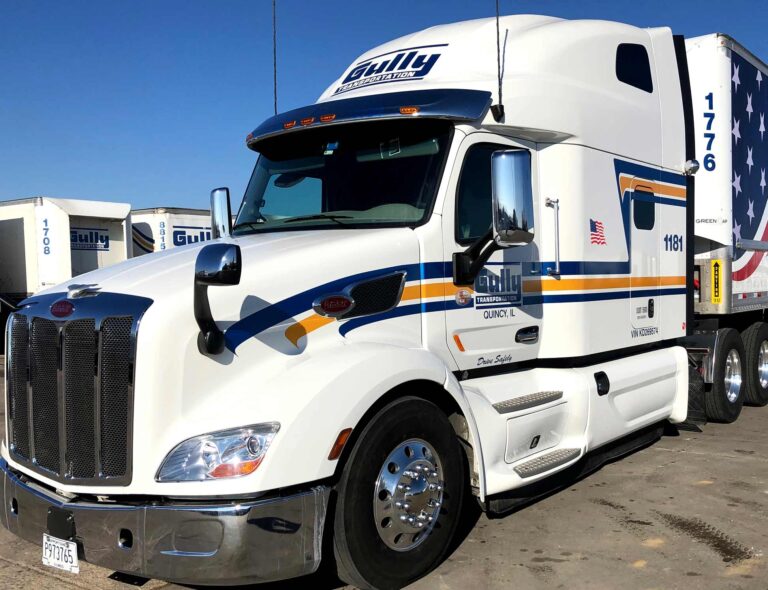 Enhance Your Fleet with Semi Truck & Tractor Trailer Graphics